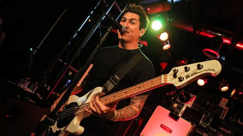 Pierce The Veils Jaime Preciado My Top 5 Tips For Bass Players