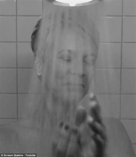 Scream Queens Jamie Lee Curtis Recreates Mum Janet Leighs Psycho