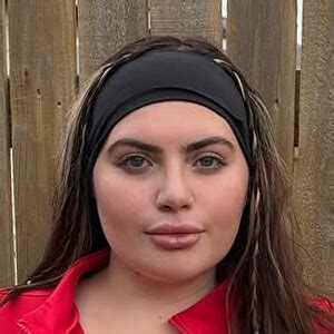 Mandy Lynn Age Family Bio Famous Birthdays