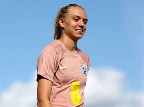 Piala Dunia Wanita Esme Morgan Ceritakan Momen Dipanggil Timnas