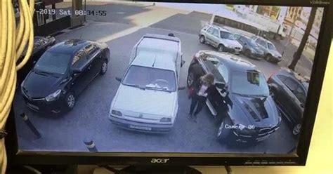 بالفيديو عملية نشل ضحيتها سيدة في الزلقا وكاميرات المراقبة وثقت ما