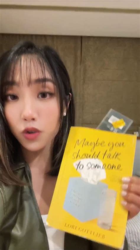 Ariel Tsai 蔡佩軒 我還有拿著糞便檢樣被認出來的故事⋯ Anyway能被你們認出來（尤其我還戴著口罩）我還是很受寵若驚的🥹 而且