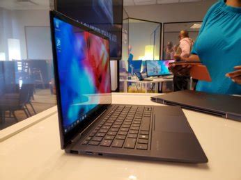 Hands On With Hp S Elite Dragonfly A New Bar For Premium Ultraportables Tom S Hardware Tom