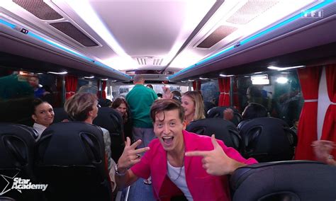 Star Academy 2022 Les élèves Montent Dans Le Bus Direction Le
