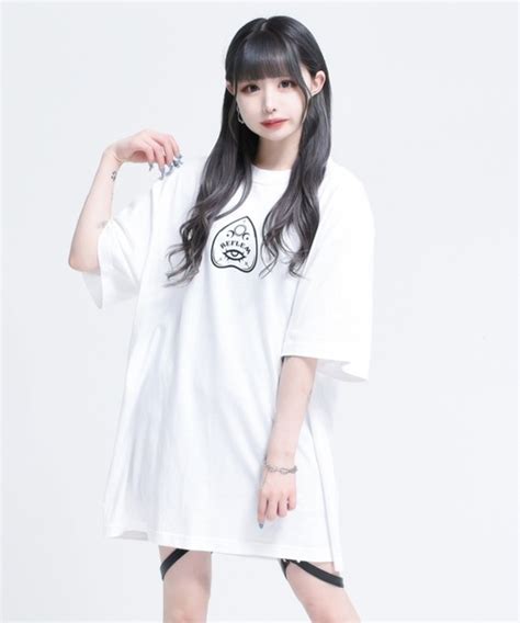 Reflem（レフレム）の「『reflemレフレム』ホログラムプリントtシャツ（tシャツカットソー）」 Wear