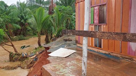 Chuvas Alagam Ruas Causam Desbarrancamentos E Inundam Casas E