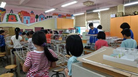 臺北市政府教育局 新聞稿 新聞稿1070601樟樹下的藝文饗宴─再見小王子（再見，是我們期待再次相見的道別，是尋找愛的一種方式。）
