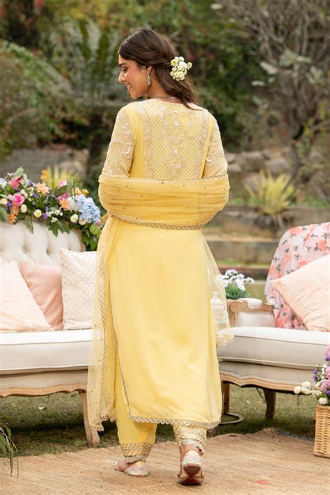 Buy Haldi Outfits For Women Designer Indian Haldi Styles Summer By