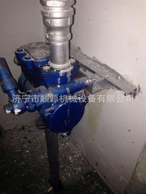手摇泵安装完成图片 人防手摇泵安装效果图 手摇水泵安装图 大山谷图库