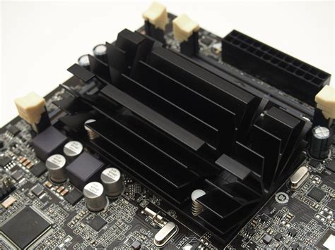 Celeron J1900搭載！asrock Q1900b Itxレビュー