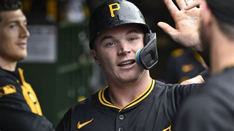 Pirates News Henry Davis Saves Pittsburghs Win Streak With Insane Tag