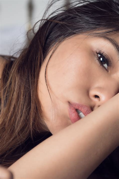 Download Wallpaper Look Face Model Rosalia Section Girls In Resolution X