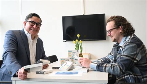 Hans Anders Introduces The Easy Wear Luna Nexeye