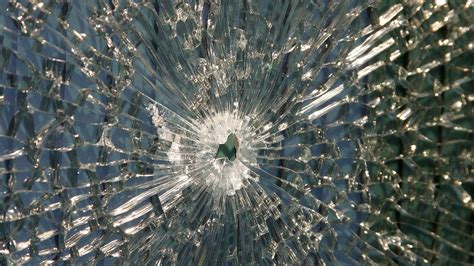100 Broken Glass Wallpapers