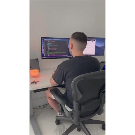 Its Hard Being An Engineer 😂 Aesglobal Developermemes Techmemes Memes By Aes Global