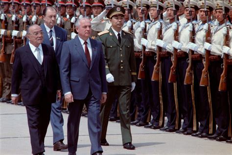 Viața Lui Mihail Gorbaciov în Imagini Întâlnirea Istorică Dintre Liderul De La Moscova și Papa