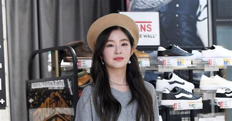 포토엔hd 레드벨벳 아이린 베레모에 짧은 청치마입고 홍대나들이