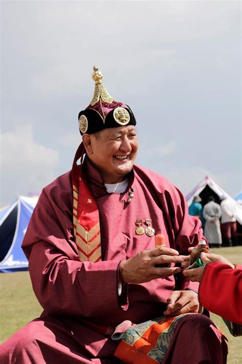 Дархан аварга Г Өсөхбаярт Монгол Улсын Хөдөлмөрийн баатар цол хүртээнэ ТАС МН