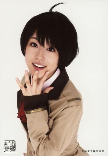 駿河屋 高橋李依コバヤシ上半身・衣装ベージュ・左手パー・背景白・キャラクターショット舞台「乱歩奇譚 Game Of Laplace」（女性生写真）