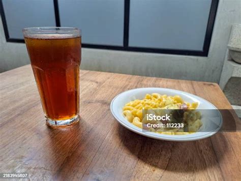 접시에 담긴 맛있는 맥 마카로니 앤 치즈 유리에 얼린 신선한 차 음식과 음료 메뉴 0명에 대한 스톡 사진 및 기타 이미지 0명 건강에 좋지 않은 음식 건강한 생활방식