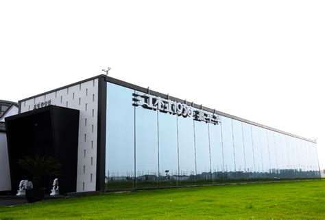 美景美食，稻田里的餐厅最近很火江村嘉年华七都