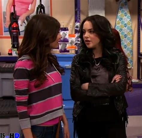 Victorious Nickelodeon Icarly And Victorious Liz Gillies Elizabeth
