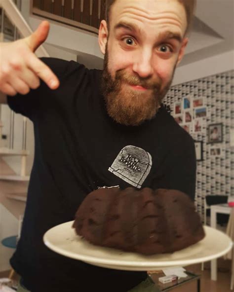 Brodaty Trenuje Czasami Nawet Brodatemu Uda Się Wygospodarować Troszkę Wolnego Czasu 😊 No A