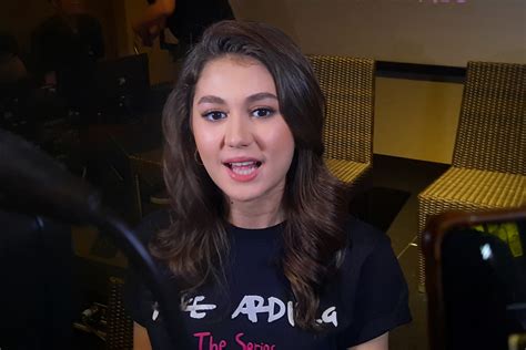 Zoe Abbas Jackson Stres Diminta Perankan Sosok Nike Ardilla Di Serial