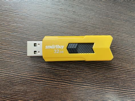 USB флешка 32Gb SmartBuy Stream yellow USB 2.0 — купить в интернет ...