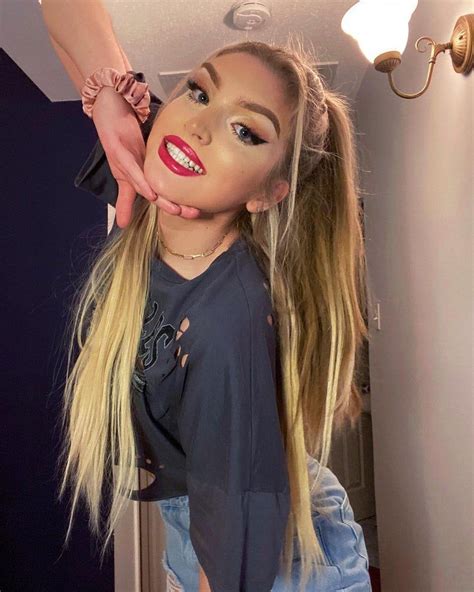 Adea Danielle 男扮女装祭典 男性が装う女性 女性 男性