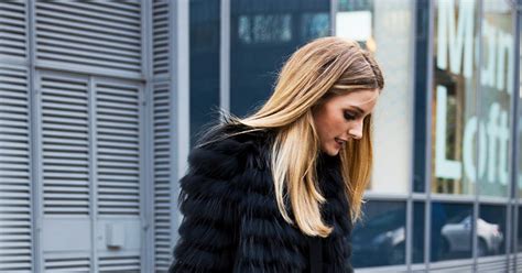 How To Get The Perfect Blowout Even If You Suck At Doing Your Own Hair