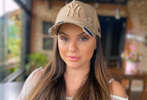 Ex Panicat Carol Dias Desabafa Após Engordar 15kg Veja Antes E Depois