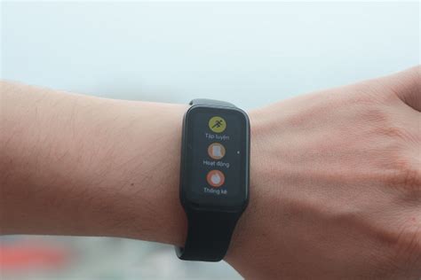 Trên tay Redmi Smart Band 2 Thời trang nhỏ gọn nhiều tính năng