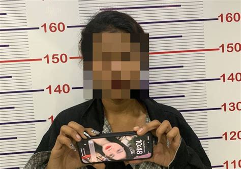 ចបខលន សតរ មនក ករយ ឆ ក ទរសពទ ព ជន រង គរ ខណ ទក ទរសពទ ន កនង ឃលប