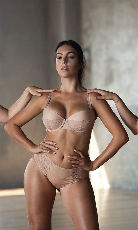 Georgina Rodriguez Photos Set Realpornclip