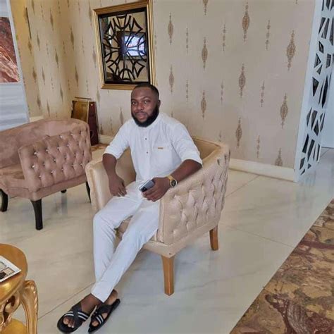 Dydy Have You Seen A Classy King Sit So Effortlessly