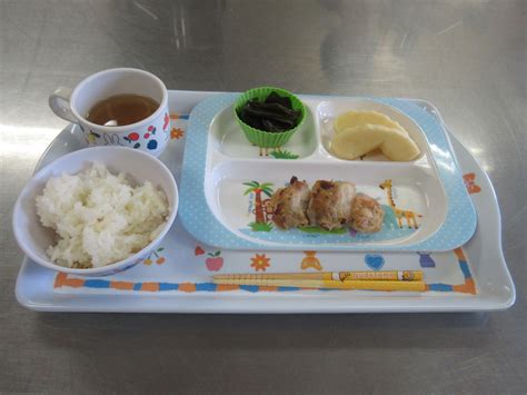 今日の給食・おやつ ﾟﾟ鶏のヨーグルト味噌焼きﾟ 大分市の保育園【宗方保育園】