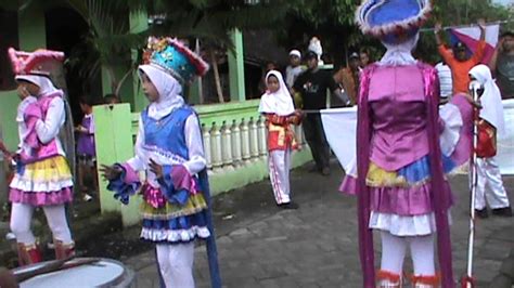DRUM BAND MI MIFTAHUL ULUM KEMLAGI YouTube