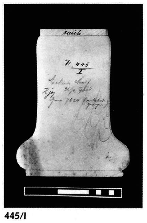 An Interesting Loetz Glass With Reversed Pg 7624 Collectors Weekly