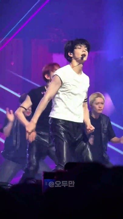 투바투 복근 돌멩이 댄브 미쳤다 Youtube