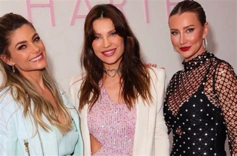 Júlia Pereira Ana Siebert E Flávia Viana Vão A Evento Badalado Em Sp