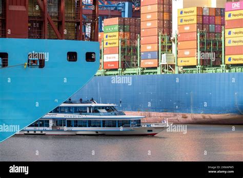 Harbour Tour In Waltershofer Hafen Hhla Container Terminal Burchardkai