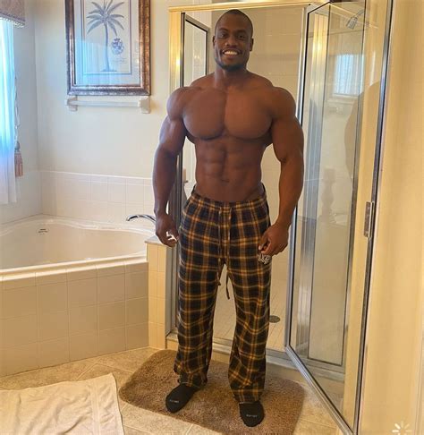 Muscly Men On Tumblr