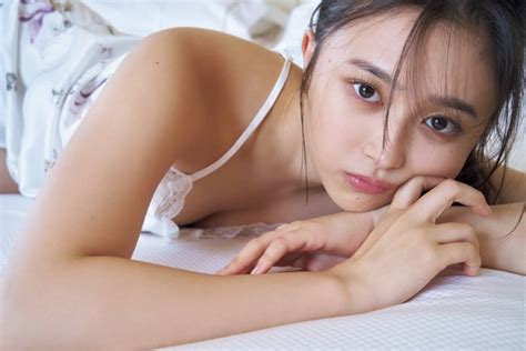 乃木坂46井上和、おっぱいの谷間！ランジェリー姿がエロくてたまらん 裏ピク