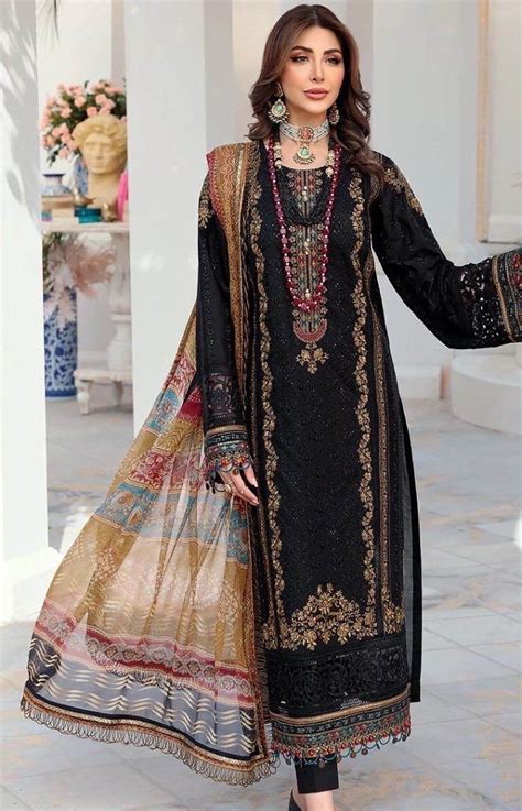 Latest Pakistani Style Suits Flash Sales