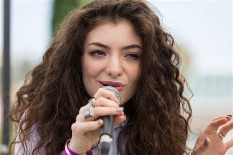 Lorde Releases Hypnotic Hunger Games” Track