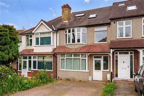 Bridgewood Road Worcester Park Kt4 4 Bed Terraced House For Sale £600 000