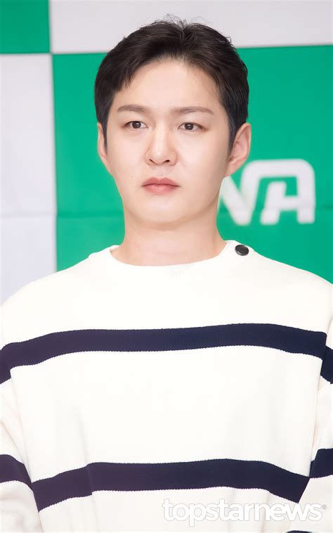 비투비 이창섭 사뭇 진지 눈떠보니 Ooo 제작발표회 [hd포토] 네이트 연예