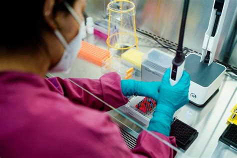 Allerta Omicron 2 La Nuova Variante è Arrivata In Italia Molto Più