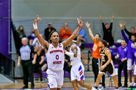 Sharps Second Buzzer Beater Lifts Demons Over Southern Miss Crescent
